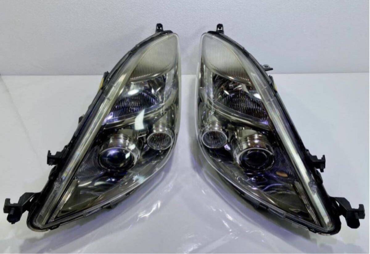 Yahoo!オークション - ZGM10 ANM10 アイシス Isis 純正 HID ヘッドライ...
