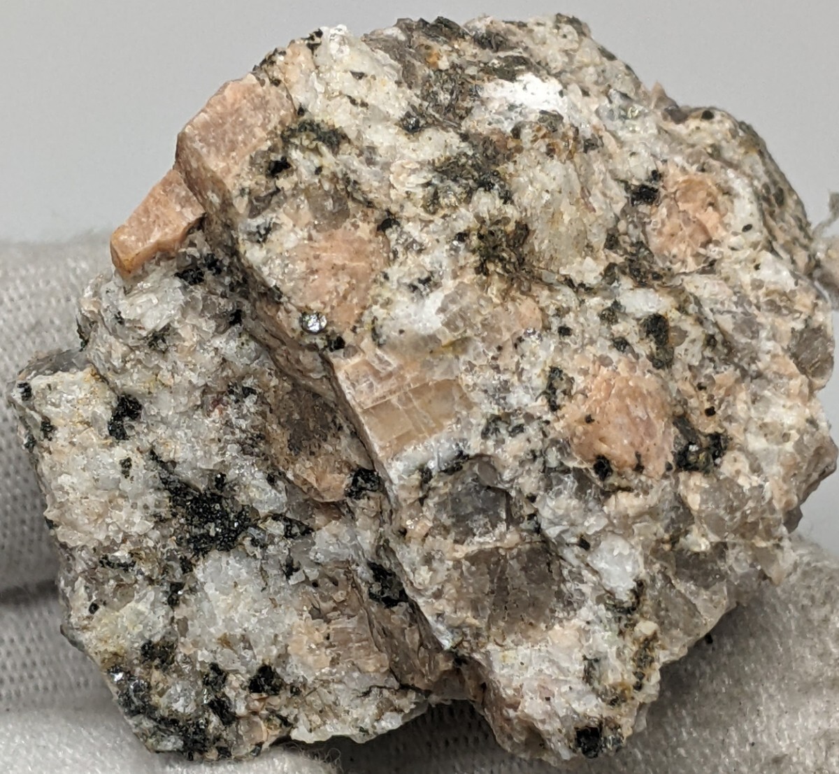 Yahoo!オークション - 淡いピンク長石 花崗岩 桜御影 岩石69g no58 鉱...