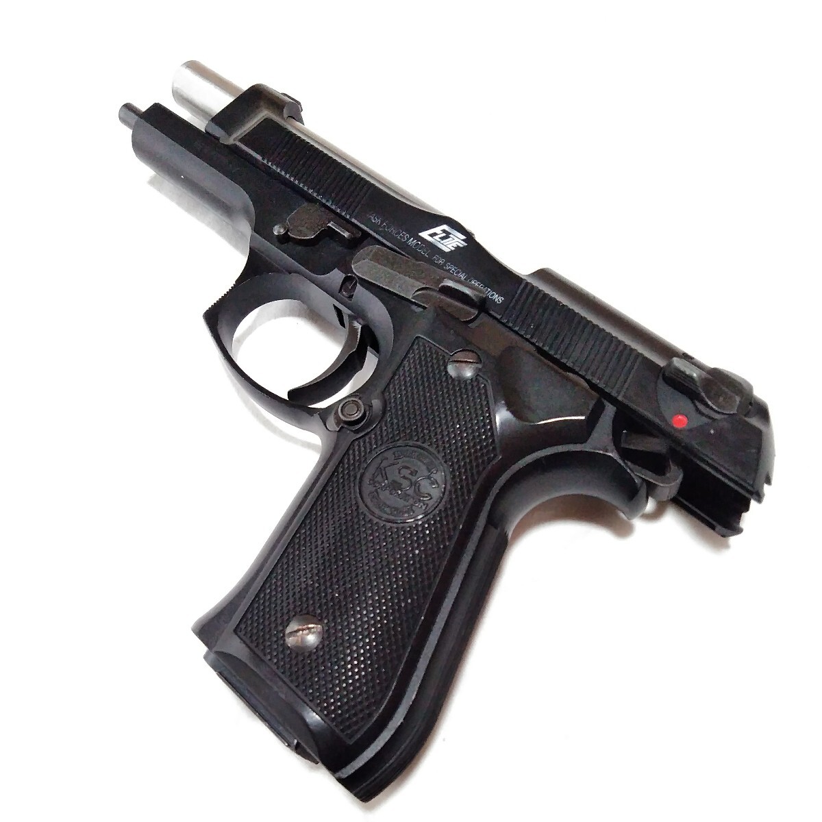 Yahoo!オークション - KSC ガスブローバックハンドガン ベレッタM92ブ...