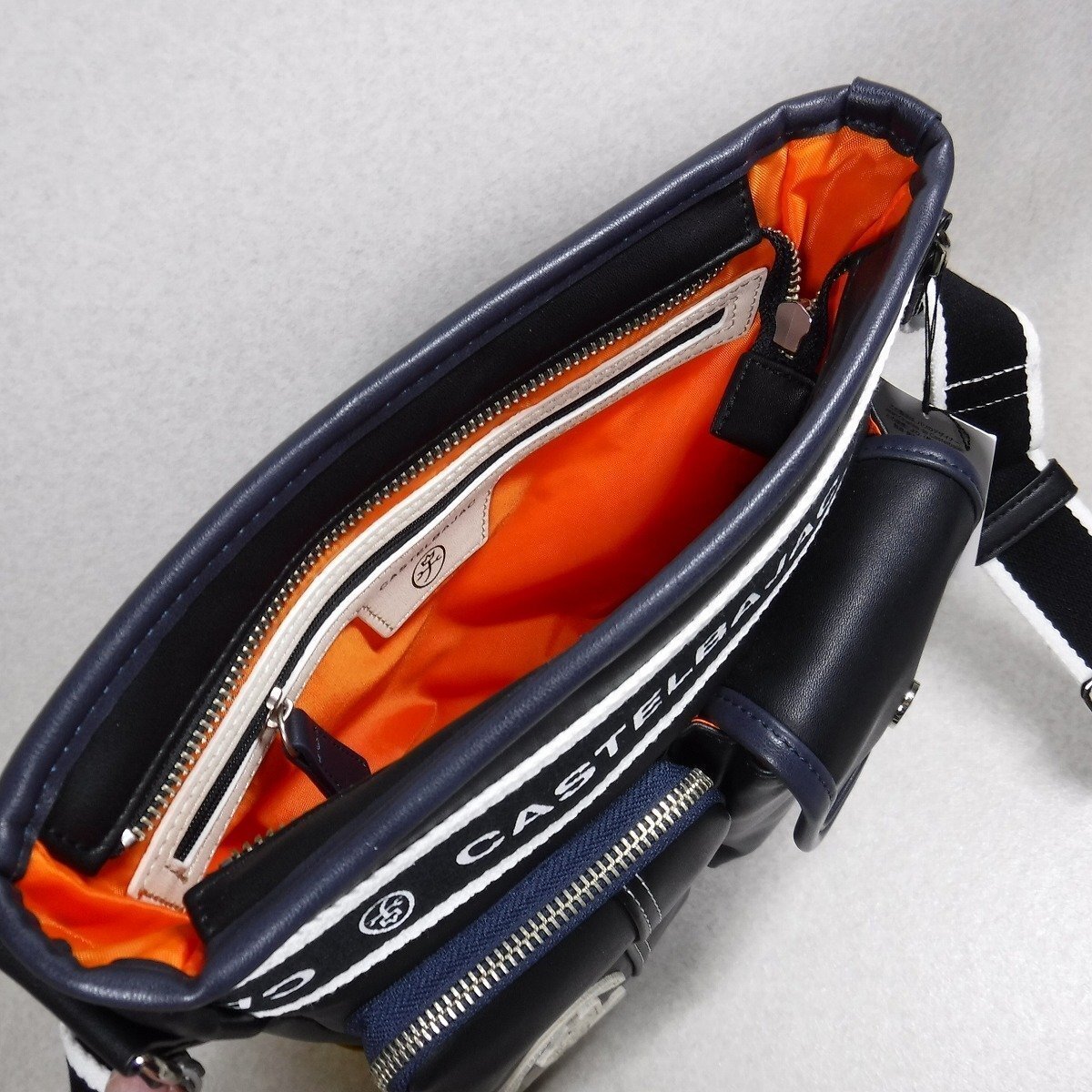 Yahoo!オークション - BB976 カステルバジャック 新品 黒 A4サイズ収納...