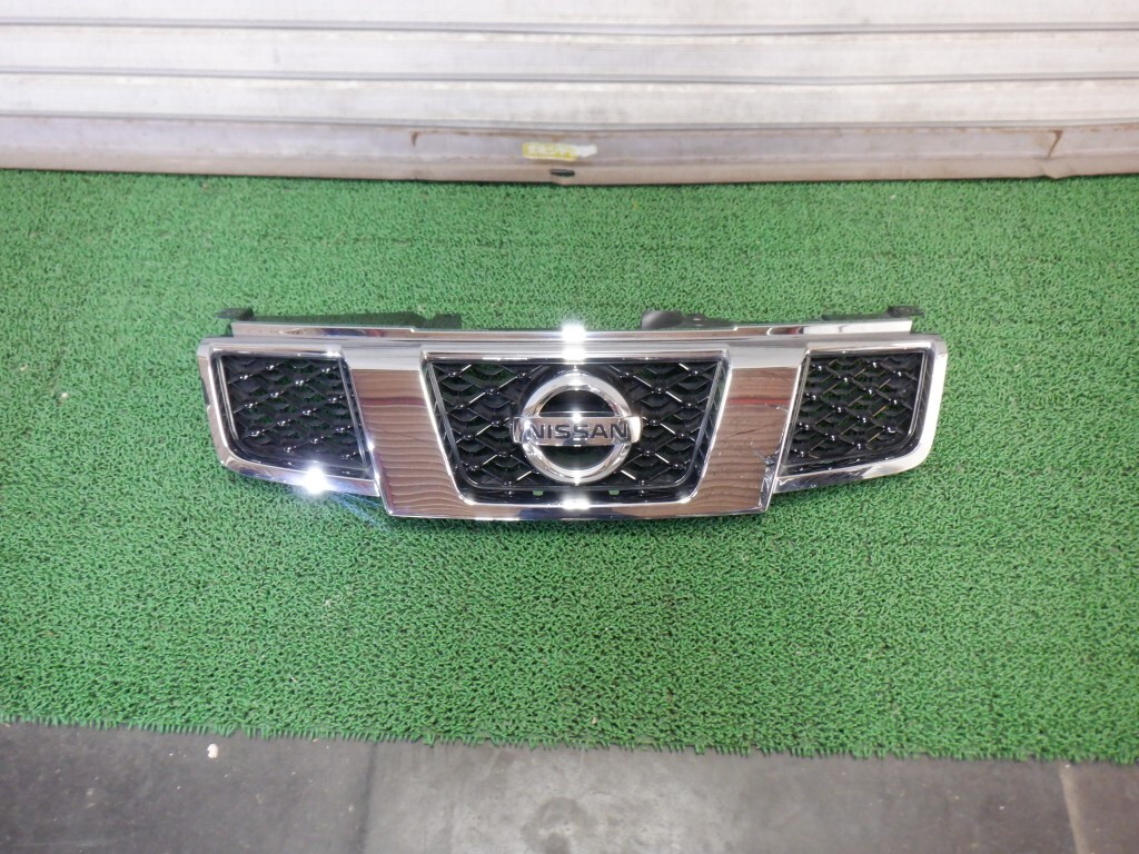 Yahoo!オークション - エクストレイル T31 後期 グリル (A123)