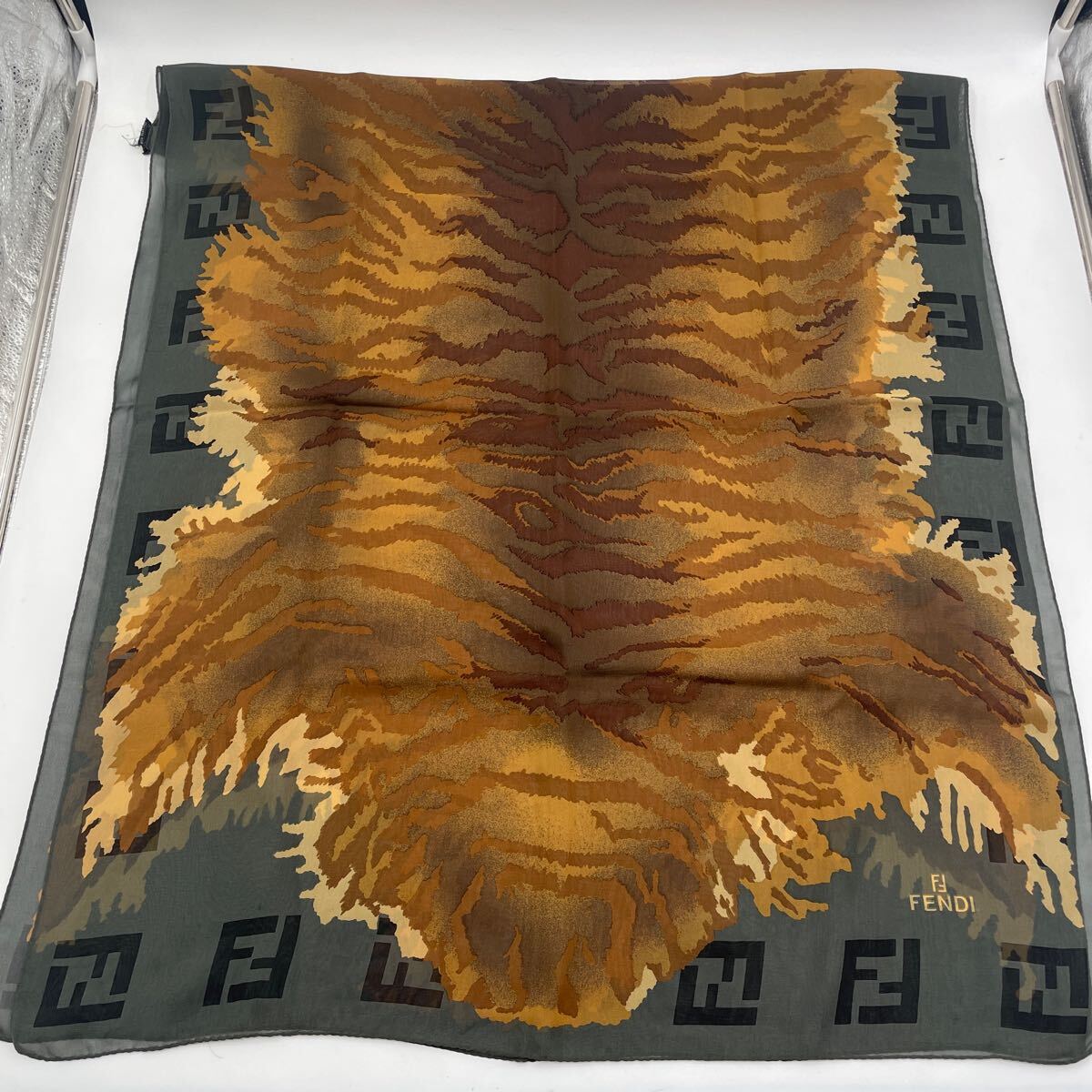 Yahoo!オークション - k859 FENDI フェンディ ストール スカーフ アニ...