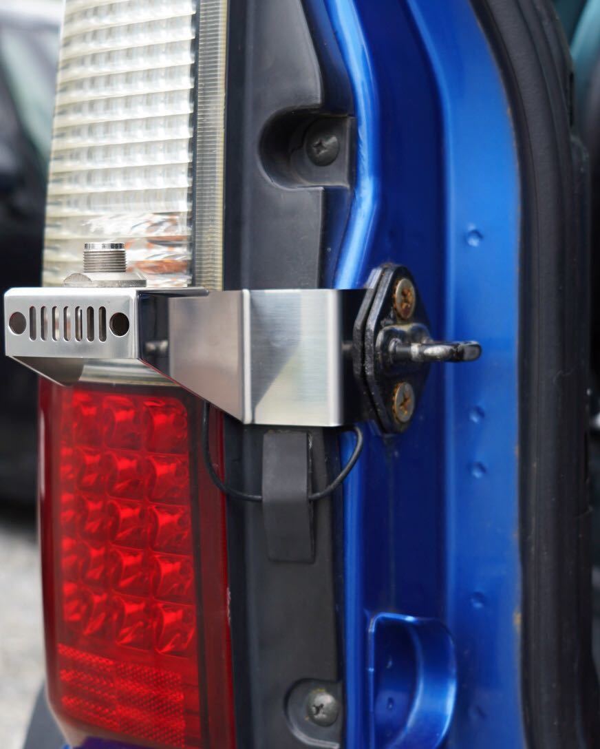 Yahoo!オークション - ジムニー アンテナ 無線 基台 JB23 JB33 JB43 ve...