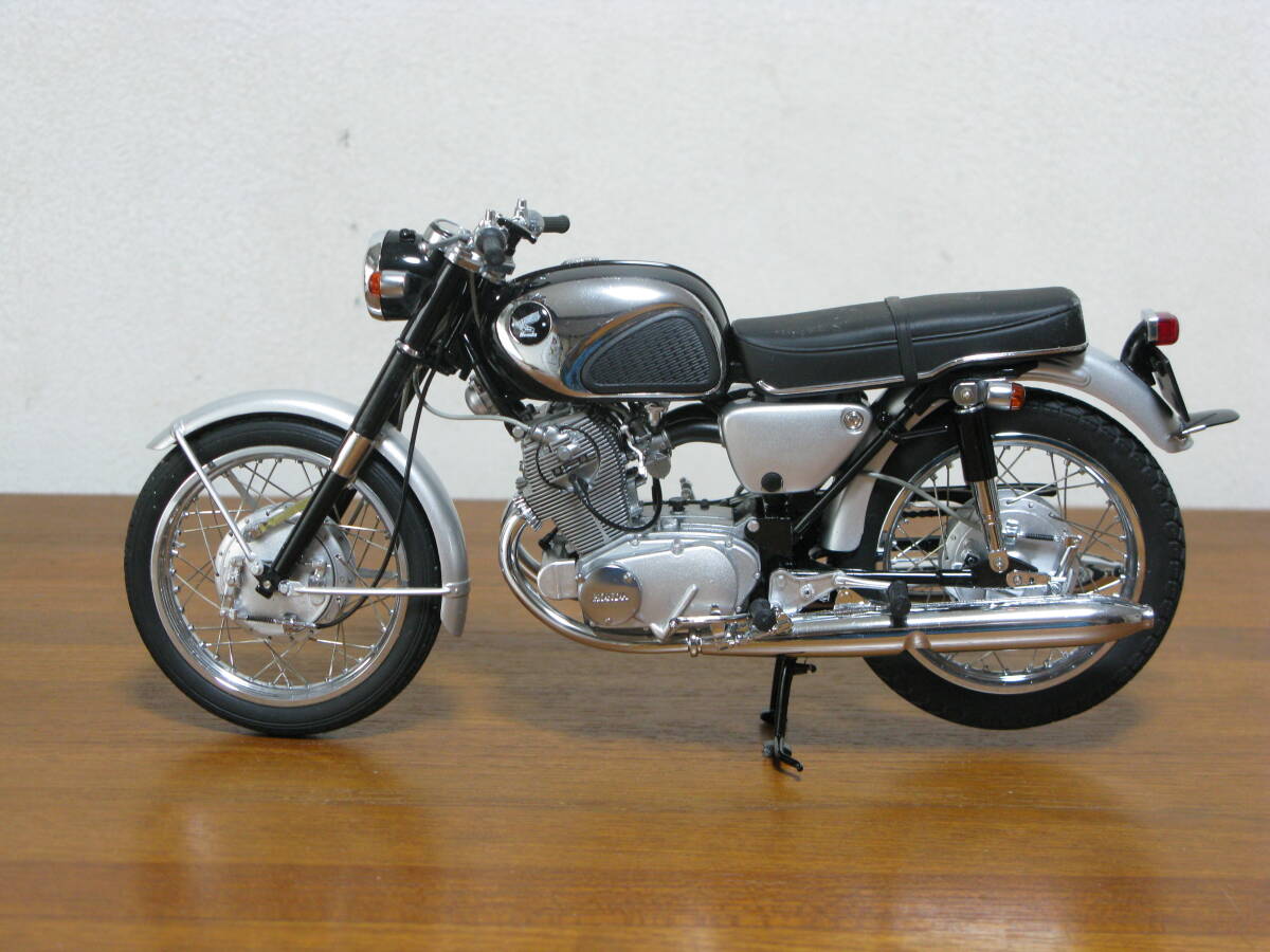 Yahoo!オークション - エブロ EBBRO ホンダ CB72 1960 1/10 Honda CB72...