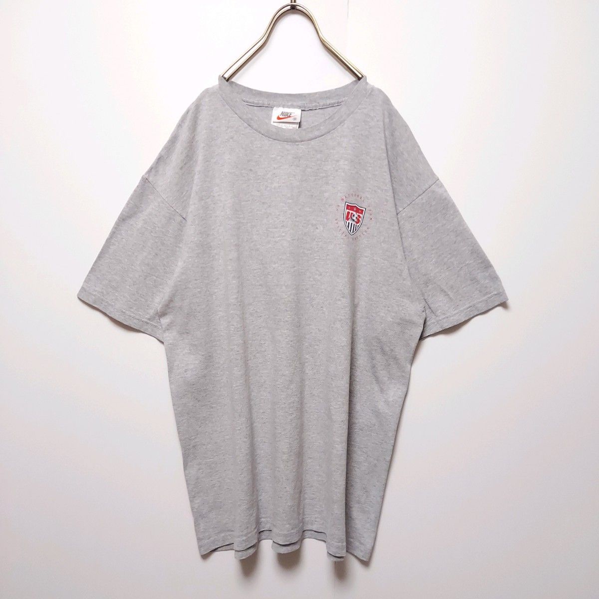 希少 90年代 USA製 ナイキ 銀タグ センター ロゴ Tシャツ 古着M 希少 90年代 USA製 ナイキ 銀タグ センター ロゴ Tシャツ 古着M
