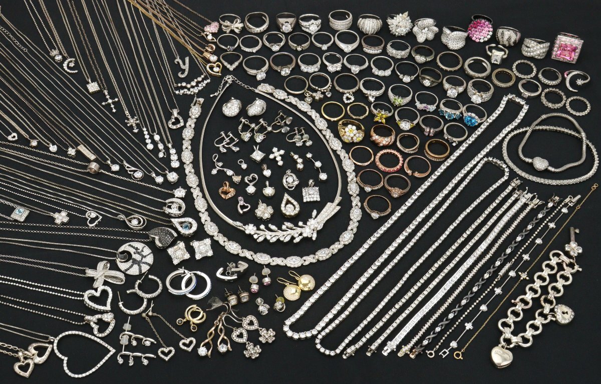 Yahoo!オークション - おたからや シルバーCZ デザイン アクセサリー ...