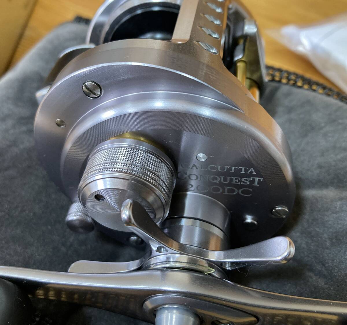 Yahoo!オークション - シマノ 09 カルカッタコンクエスト200DC CULCUTT...