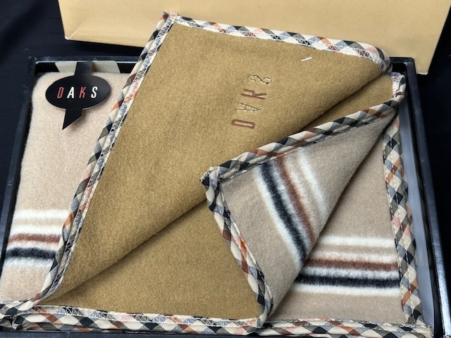 Yahoo!オークション - 〔961〕 DAKS ダックス 純毛ひざ掛け ウールひざ...