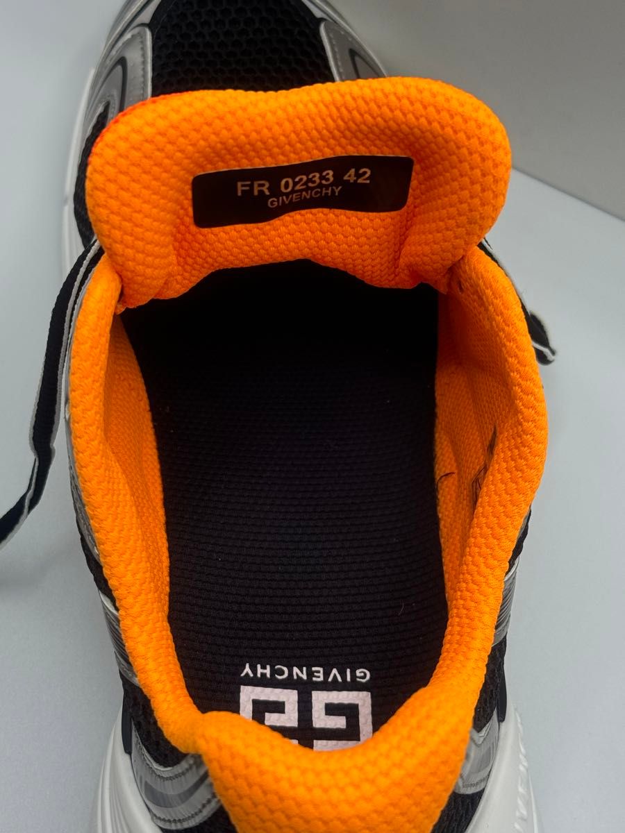 新品 GIVENCHY ジバンシィ スニーカー TK-MX RUNNERS 42 メンズ 新品 GIVENCHY ジバンシィ スニーカー TK-MX RUNNERS 42 メンズ