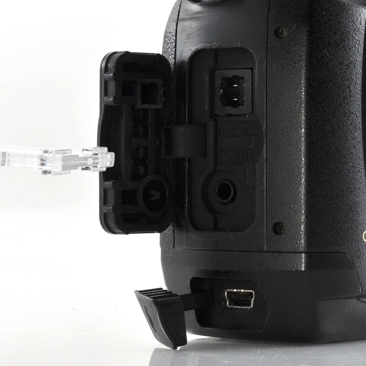 Yahoo!オークション - 【ニコン】Nikon D70 デジタルカメラ ショット数...