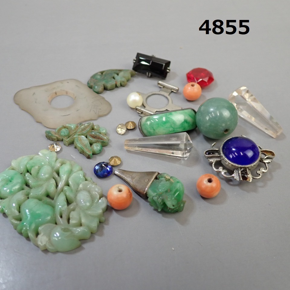 Yahoo!オークション - FK-4855 旧家整理品 翡翠 珊瑚玉など装飾品 ア...