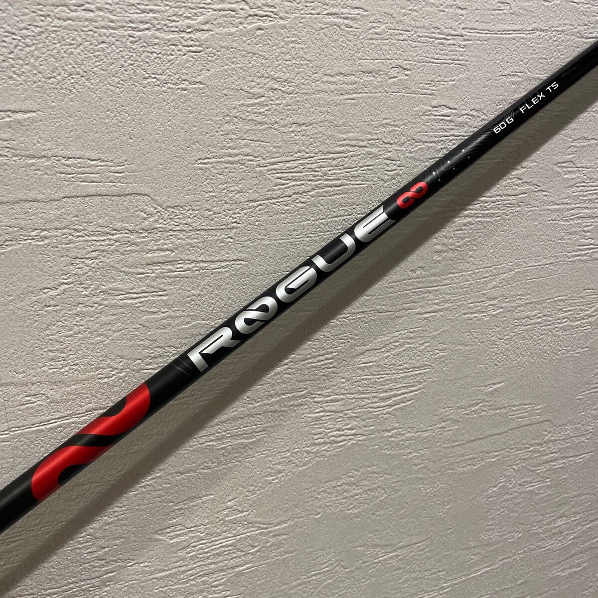 日本代購代標第一品牌【樂淘letao】－テーラーメイド スリーブ付き ROGUE ∞ 60G flex:TS ローグ インフィニティ ドライバー用 1W ALDILA アルディラ