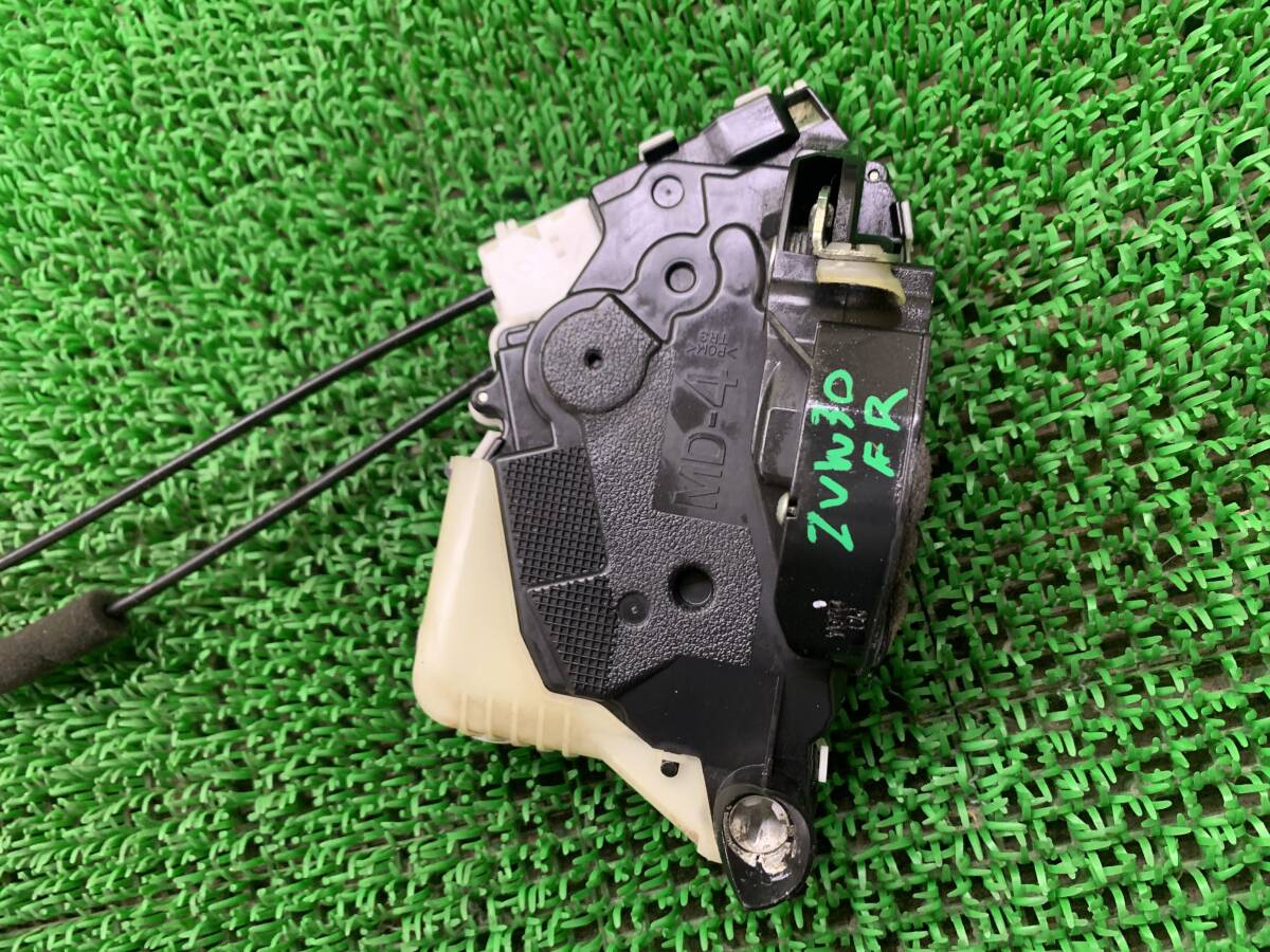 Yahoo!オークション - 即決値段 動作OK M11-1 トヨタ プリウス ZVW30 ...