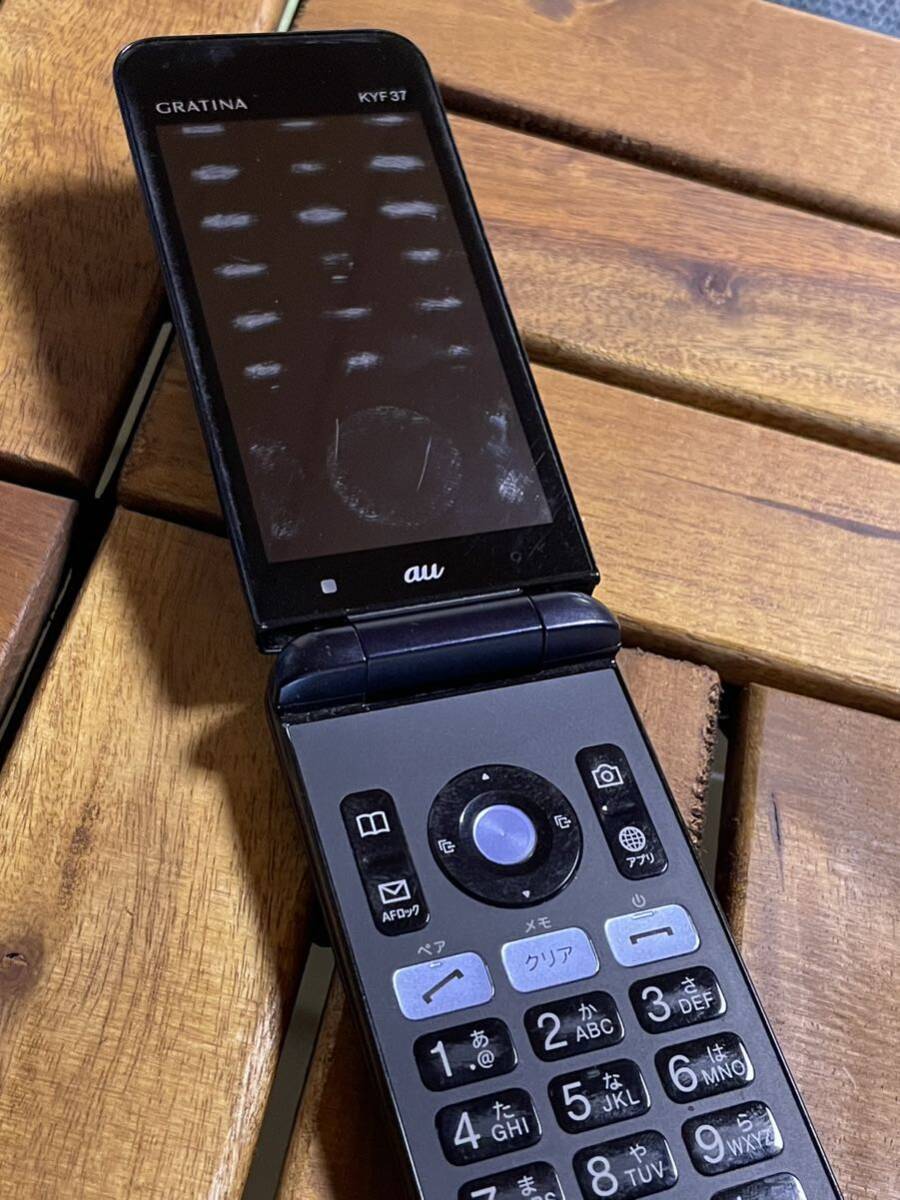 SIMフリー au GRATINA KYF37 KYOCERA 4Gガラホ 折畳ケータイ/京セラ ナノSIM対応 動作確認ok 初期化済み P51(京セラ)｜売買されたオークション情報 ...