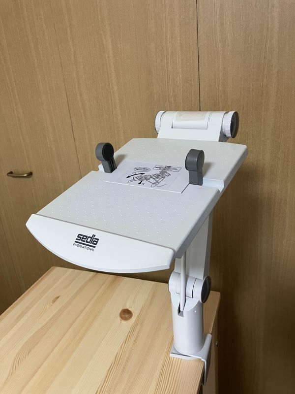 Yahoo!オークション - 電話を挟むだけで上下左右に動かせます SEDIA フ...