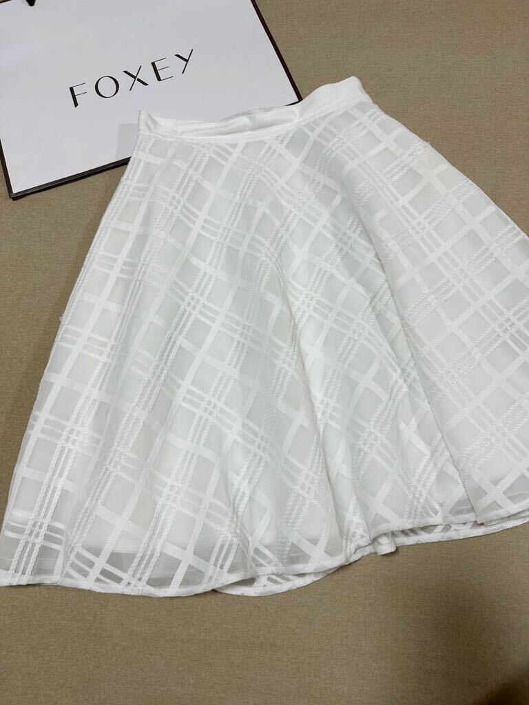 Yahoo!オークション - 01. FOXEY フォクシー スカート ホワイト