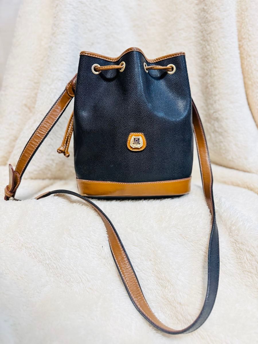 LANCEL ランセル バケツ 巾着バッグ 黒色|Yahoo!フリマ(旧 LANCEL ランセル バケツ 巾着バッグ 黒色|Yahoo!フリマ(旧