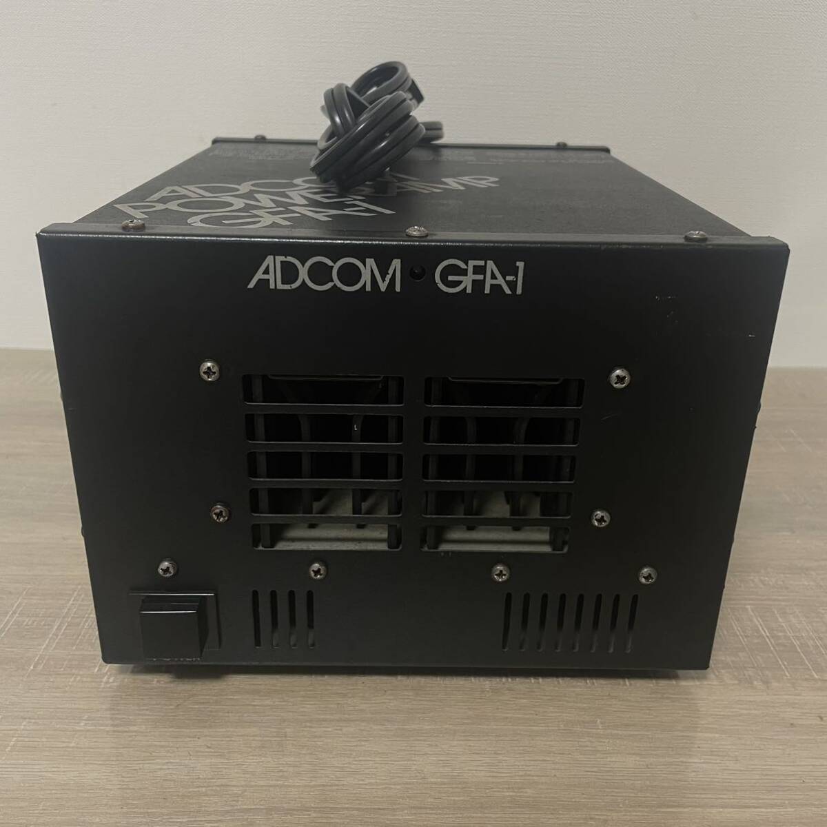 Yahoo!オークション - 現状品 ADCOM GFA-1 2ch 300W パワーアンプ 音...
