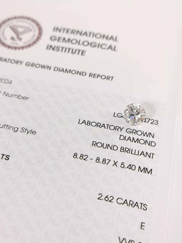 Yahoo!オークション - 【 IGI鑑定 】2.62カラット E VVS2 ラウンドブリ...