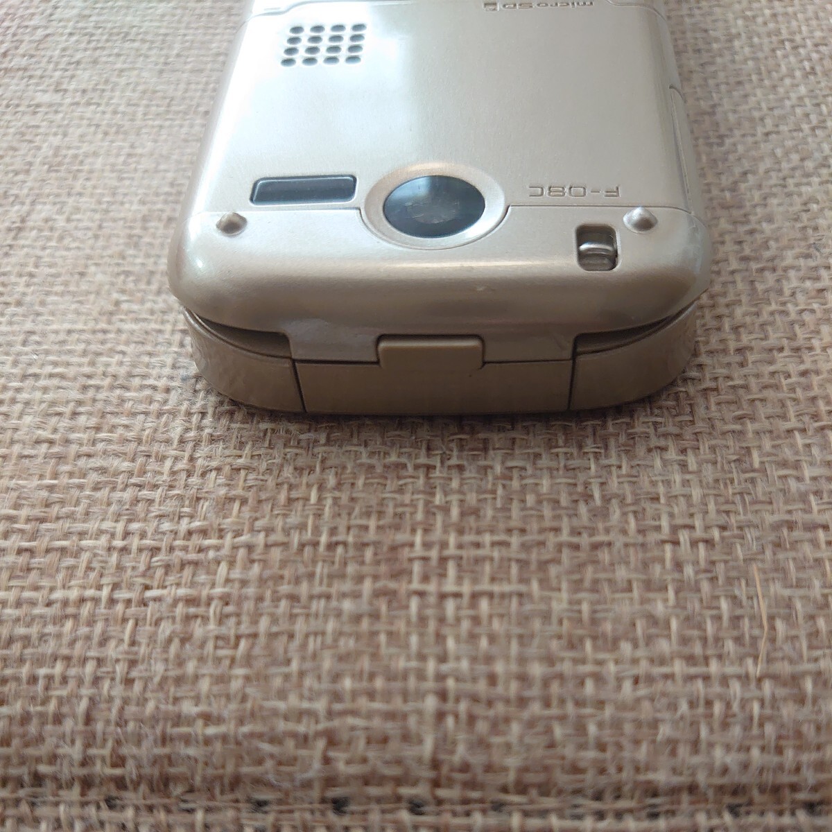 Yahoo!オークション - F-08C docomo ゴールド