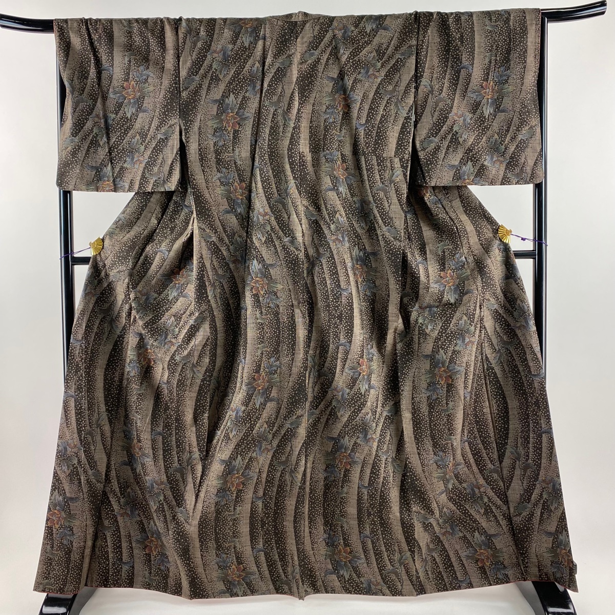 Yahoo!オークション - 紬 身丈165cm 裄丈68.5cm L 袷 草花 焦茶色 正絹...