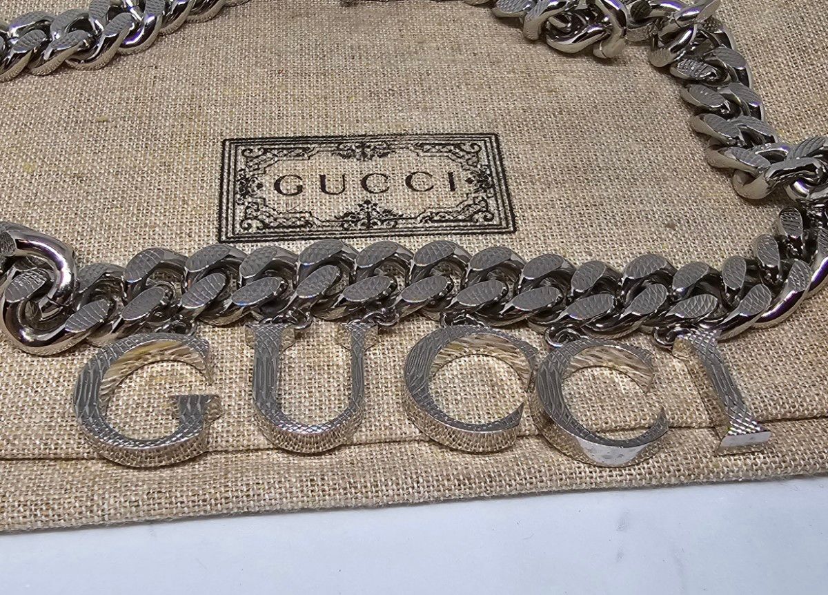 廃盤未使用品】GUCCI スクリプト ロゴ ネックレス|Yahoo!フリマ 廃盤未使用品】GUCCI スクリプト ロゴ ネックレス|Yahoo!フリマ