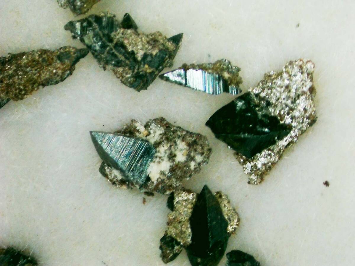 Yahoo!オークション - 国産鉱物 大呂の鋭錐石