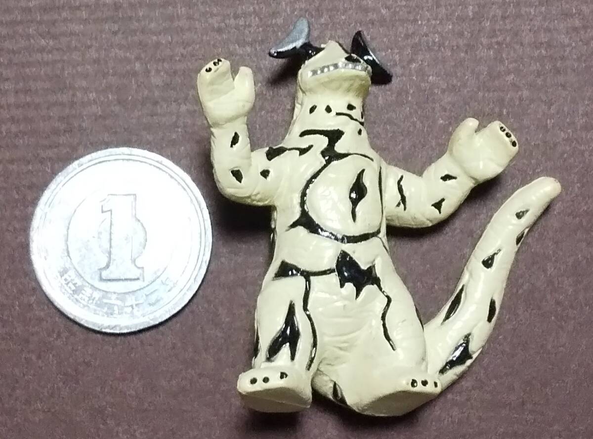 Yahoo!オークション - (0-1484) エレキング フィギア