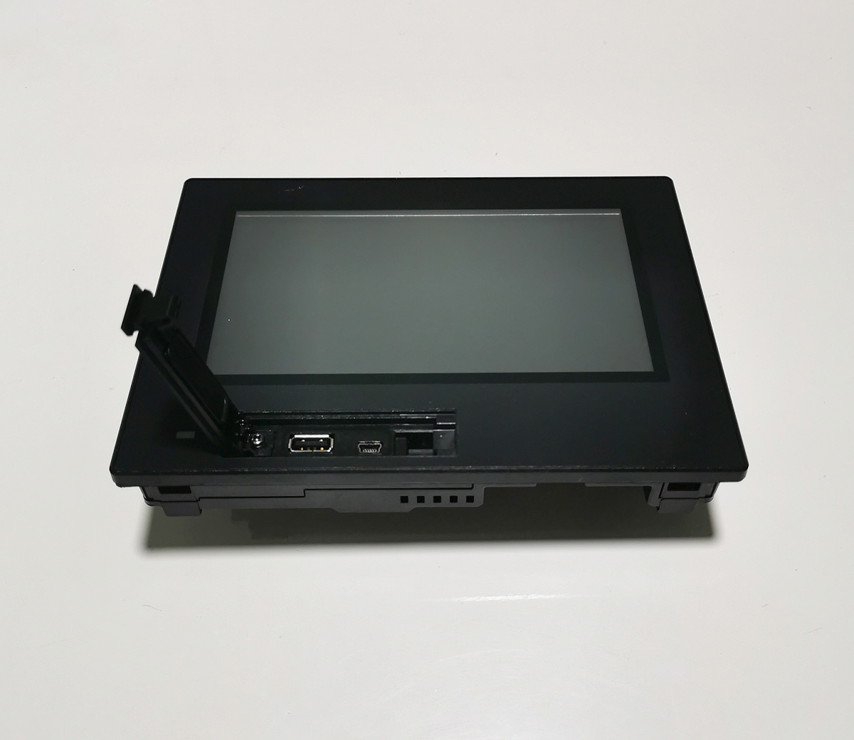 Yahoo!オークション - KEYENCE VT5-W07M 7型 ワイド TFTモノクロ タッ...