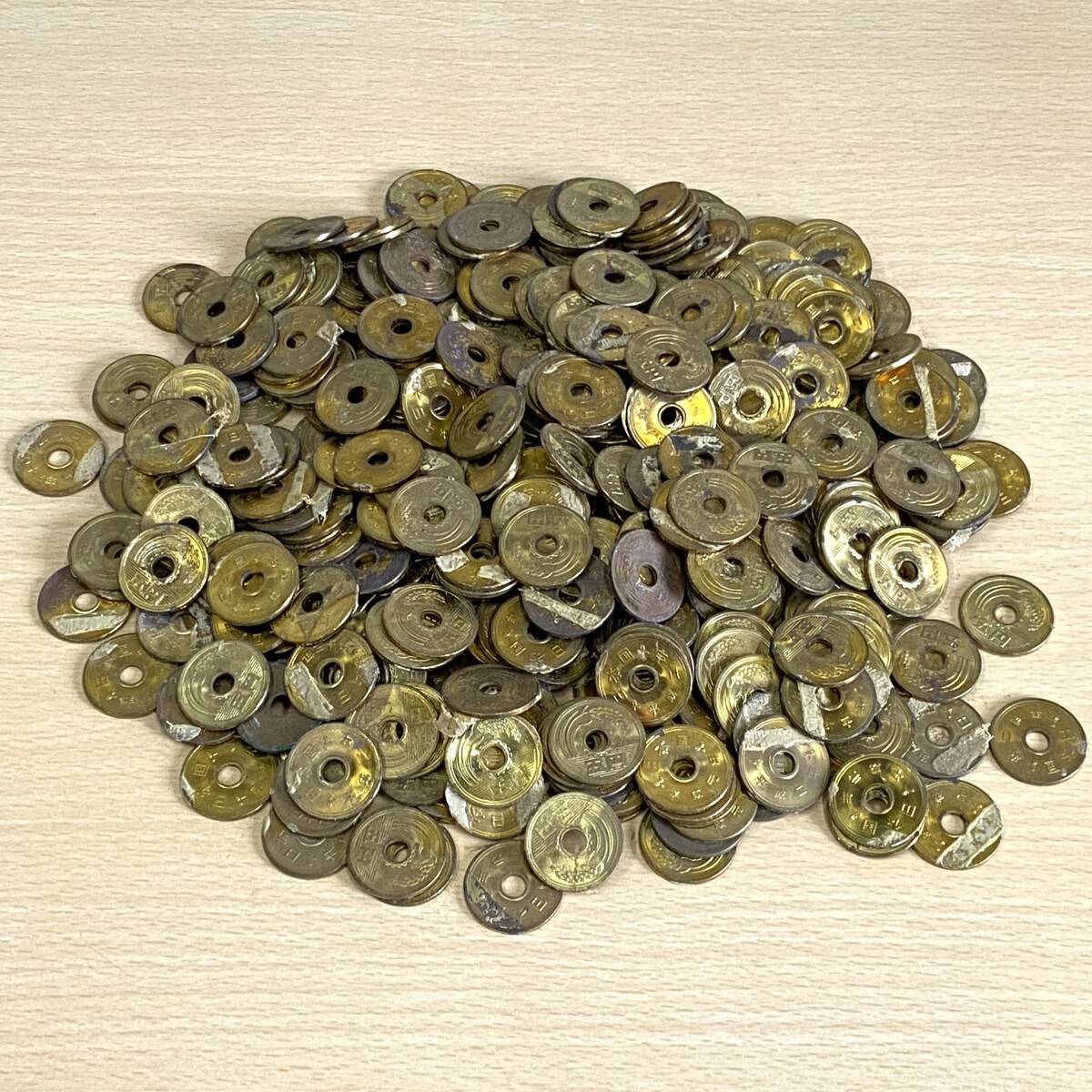 Yahoo!オークション - 五円玉 五円 五円硬貨 まとめて 1kg以上 （0624-...