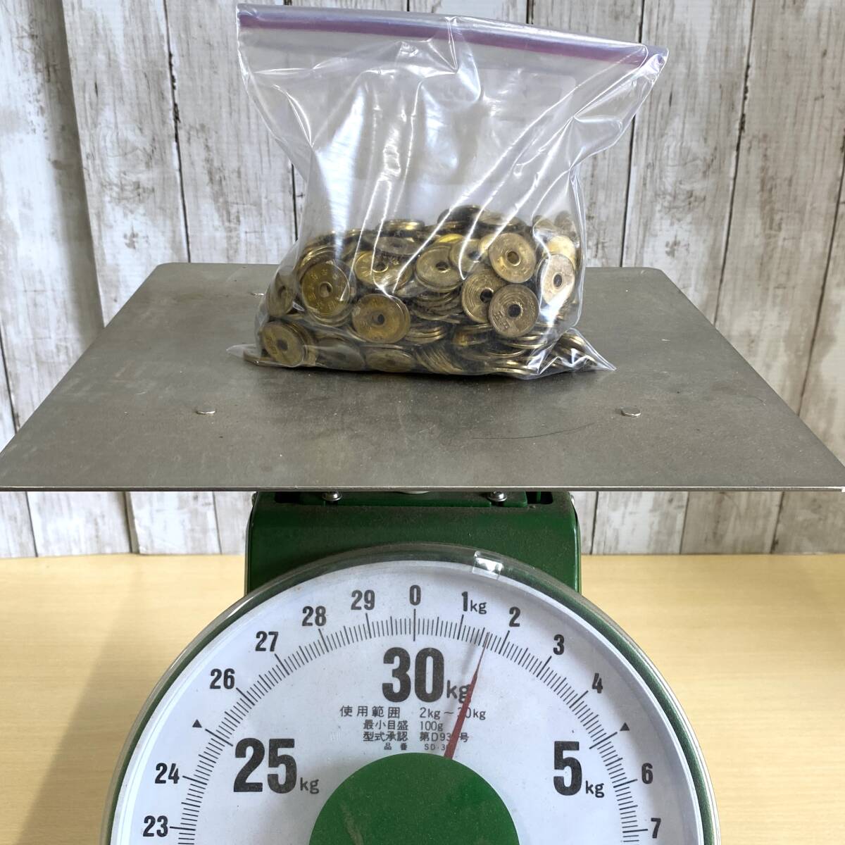 Yahoo!オークション - 五円玉 五円 五円硬貨 まとめて 1kg以上 （0624-...