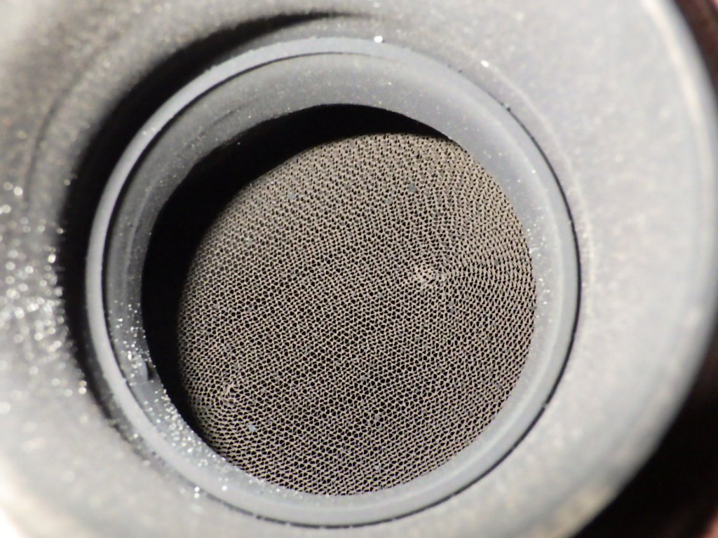 Yahoo!オークション - [石] ニッサン UA-J31 触媒1台分3個セット VQ23D...