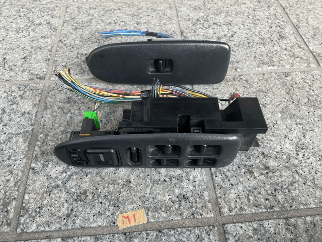 Yahoo!オークション - ホンダ インテグラ DB6用純正ウインドスイッチ ...