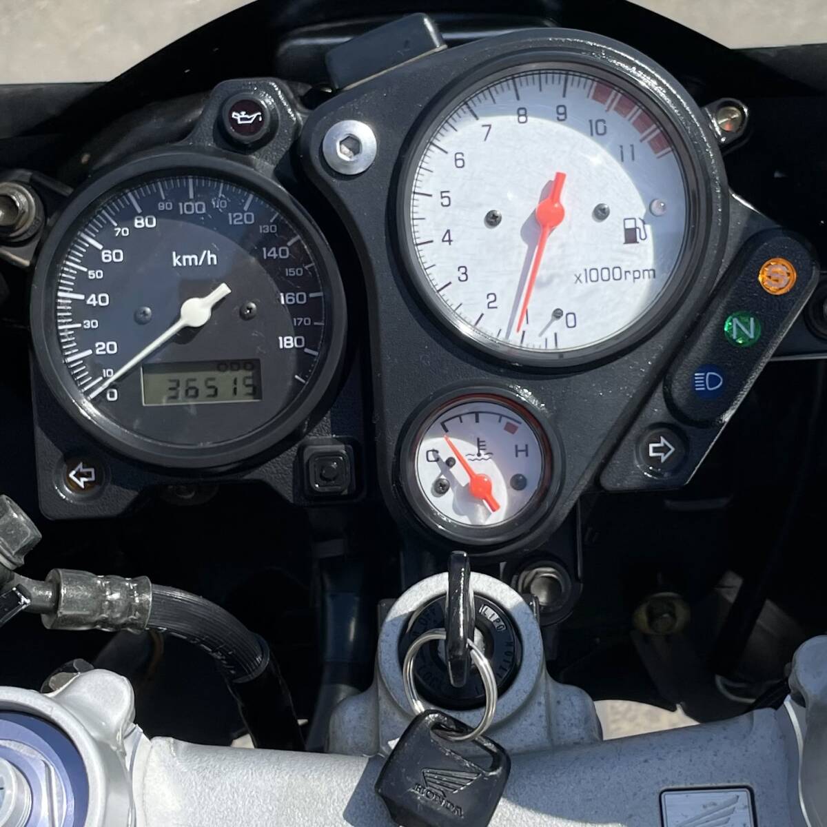 Yahoo!オークション - VTR1000F 実動 書類付き SC36 車検令和7年7月迄 ...