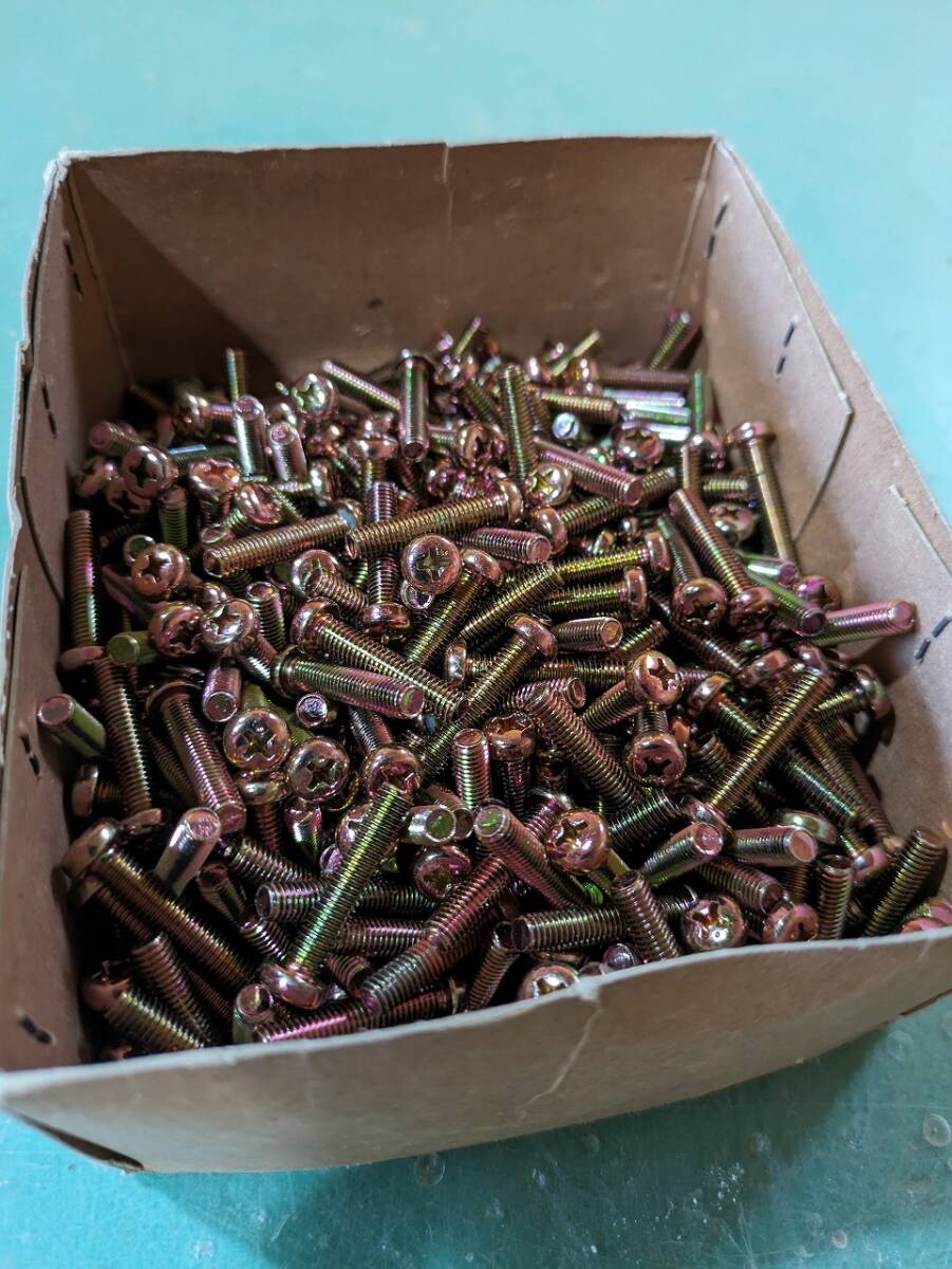 Yahoo!オークション - 約1.6kg 5×25㎜ナベ頭クロメートネジ/ビス
