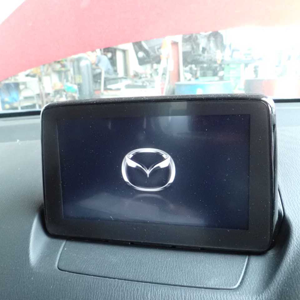 Yahoo!オークション - 平成29年 デミオ DJ3FS 純正 ナビモニター B62S ...