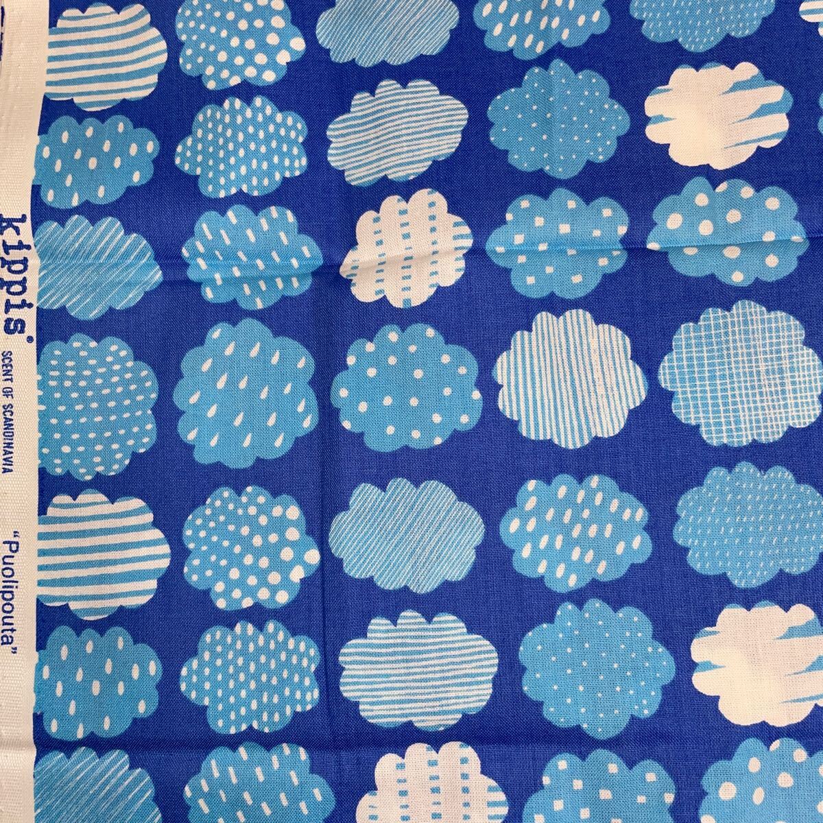 Yahoo!オークション - Kippis シーチング生地 ハギレ くも 110㎝×52㎝