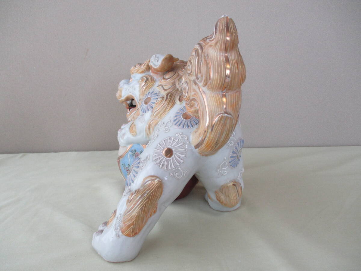 九谷焼の【獅子】 陶器製・陶芸・唐獅子・白獅子・玉乗り獅子 九谷焼の【獅子】 陶器製・陶芸・唐獅子・白獅子・玉乗り獅子