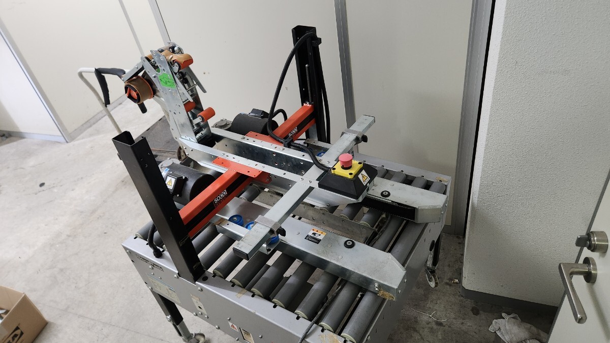 StraPack T-2000 SOCO SYSTEM カートンシーラー ロットランダム型 封函機 ガムテープ(梱包機)｜売買されたオークション情報、yahooの商品情報をアーカイブ公開 ...