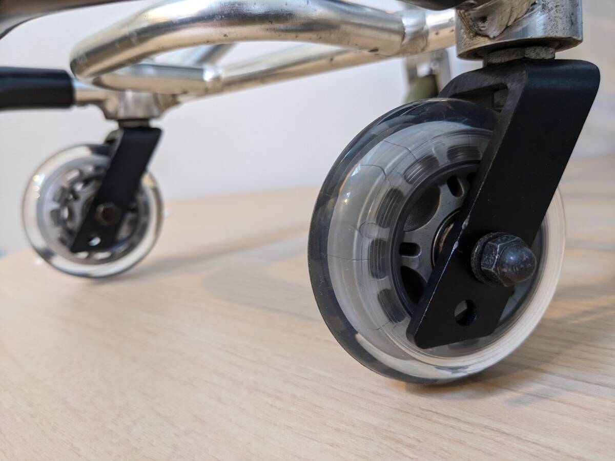 Yahoo!オークション - 【前輪新品】日進医療器 高級 携帯 車いす NAH-2...