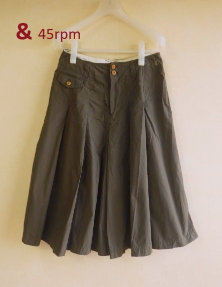& 45rpmスカート2 オリーブフレアプリーツ(スカート)｜売買されたオークション情報、yahooの商品情報をアーカイブ公開 - オークファン（aucfan.com）