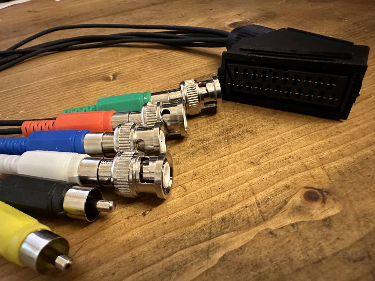 SONY PVM/BVM モニター など 使える RGB21ピン変換ケーブル / RGB21 メス - 4 x BNC ＋ 2 x RCA 部品 作成しております(その他)｜売買された ...