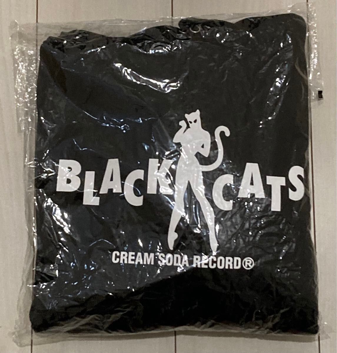 クリームソーダ ブラックキャッツ パーカー Lサイズ 黒色 ピンク クリームソーダ ブラックキャッツ パーカー Lサイズ 黒色 ピンク
