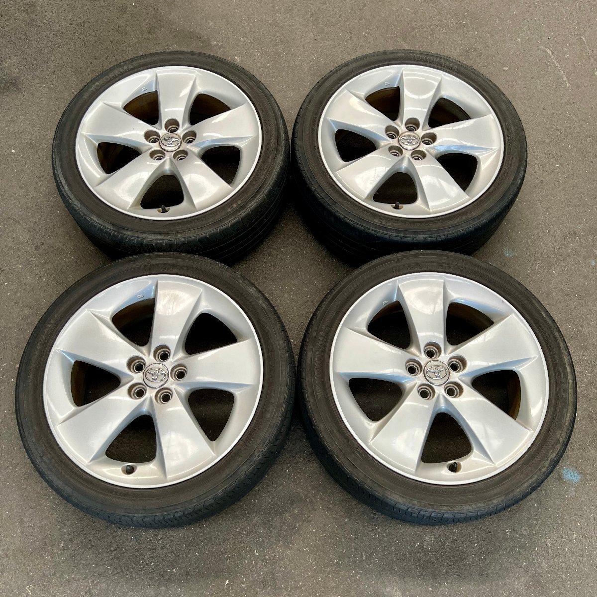 Yahoo!オークション - タイヤ付き純正ホイール4本セット プリウス ZVW3...