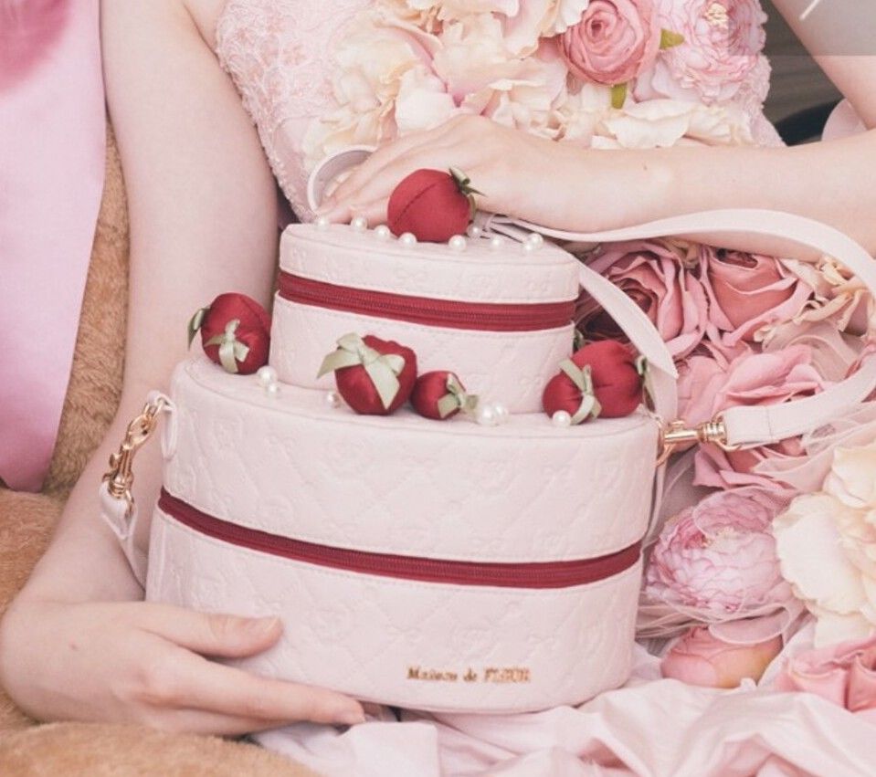メゾンドフルール 10eme anniversaire バッグ 10周年 ケーキ メゾンドフルール 10eme anniversaire バッグ 10周年 ケーキ