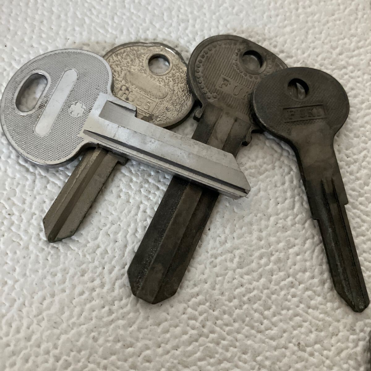 Yahoo!オークション - c562 60 未使用 鍵 カギ まとめて 大量セット 合...