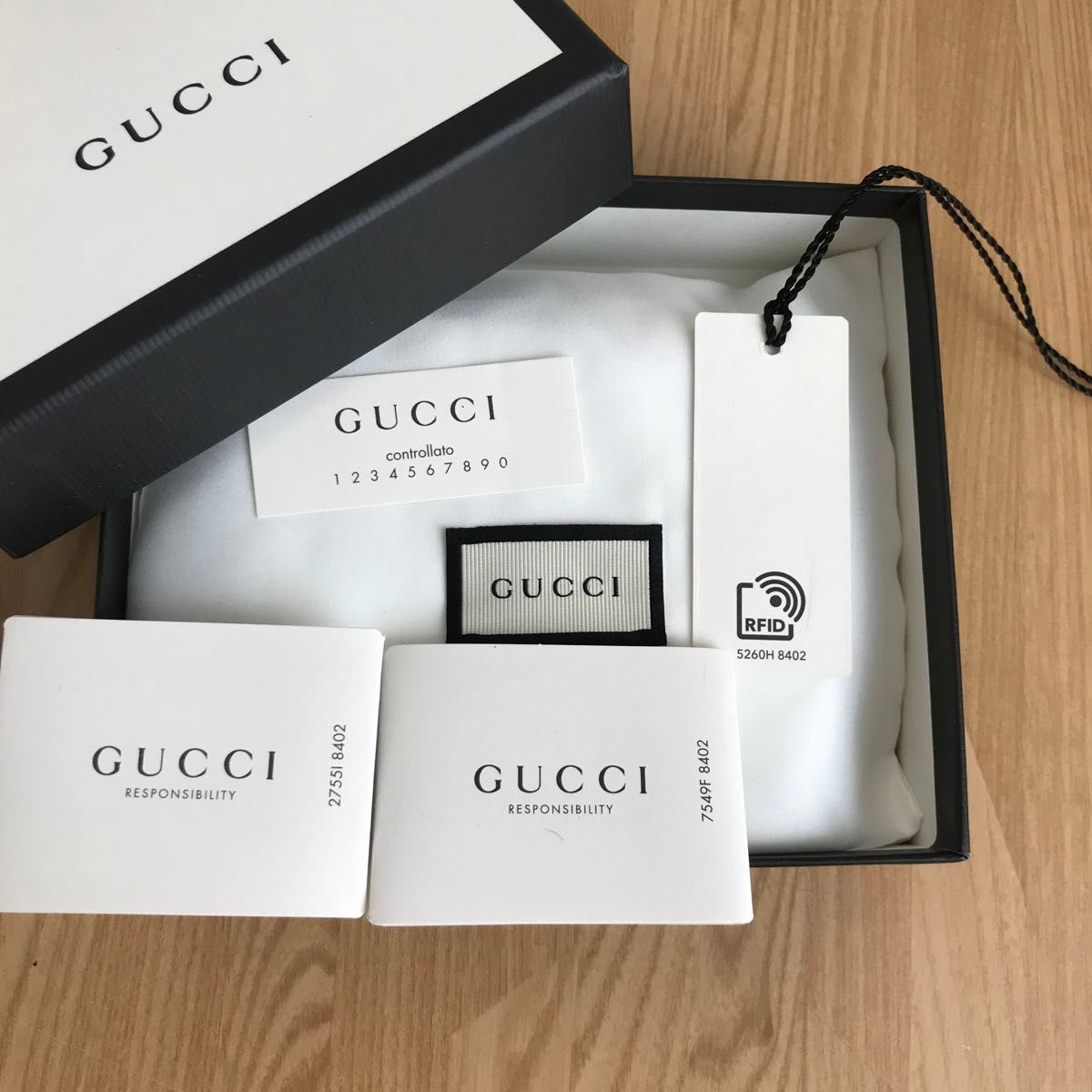 付属品完備 美品 GUCCI グッチ GGスプリーム 折財布 ミニ財布 青 付属品完備 美品 GUCCI グッチ GGスプリーム 折財布 ミニ財布 青