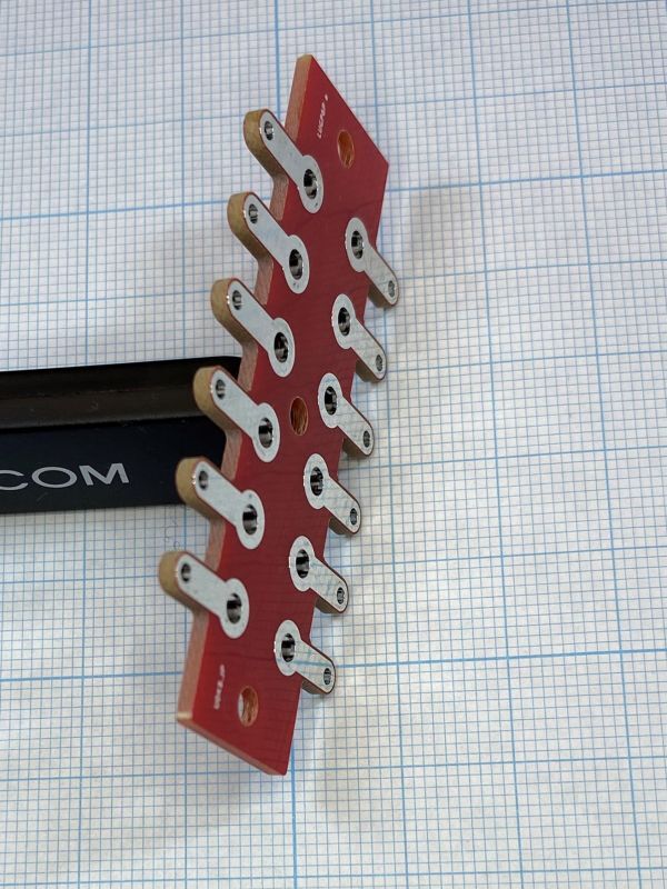 日本代購代標第一品牌【樂淘letao】－”6ピンの平ラグ板”みたいなユニバーサル基板・3枚セット★電子工作用★ガラエポ・両面・スルーホール・1.6mm厚★(LUGP6P3)