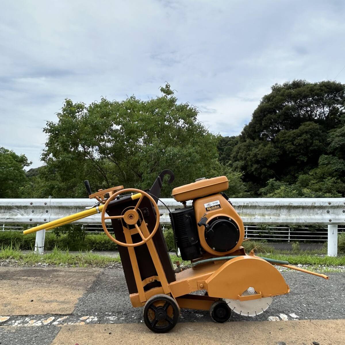 Yahoo!オークション - エンジンコンクリートカッター コンクリートカ...