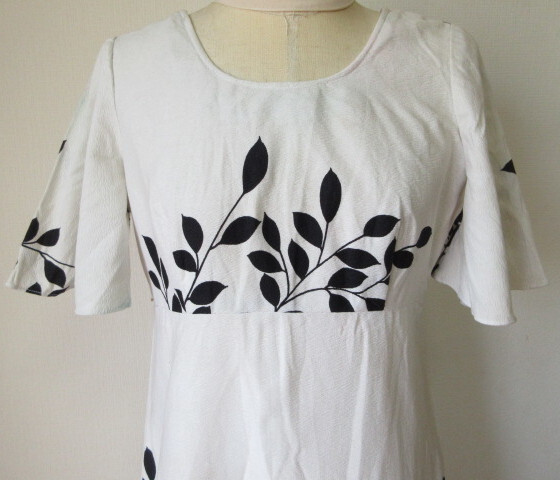 古着 レトロ Vintage白赤花柄ドレスワンピ マキシ丈70s60s70年代 古着 レトロ Vintage白赤花柄ドレスワンピ マキシ丈70s60s70年代